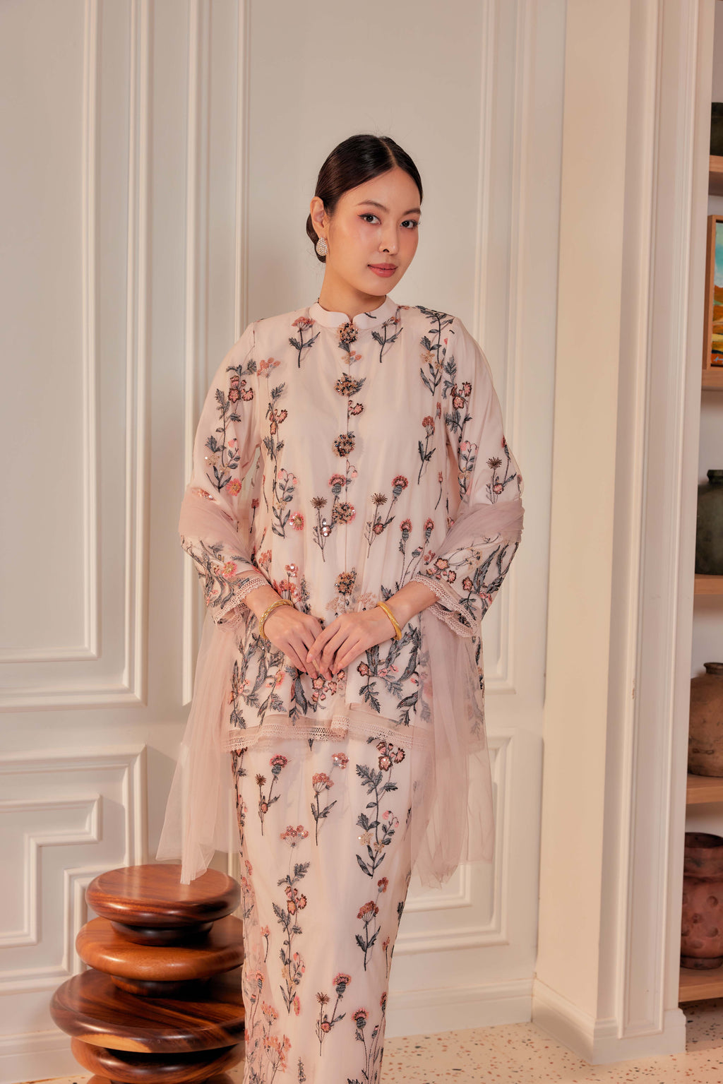 Rosé Tea - Dian Embellished Kebarung with Embroidery Lace Trim [PREORD ...